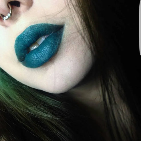 BITE ME – A.M.F LIPSTICK